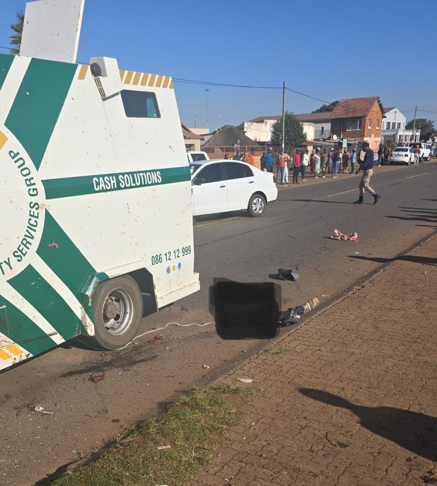 **Thokoza CIT Robbery Ends in Chaos: Robber Severely Injured in Failed ... **Thokoza CIT Robbery Ends in Chaos: Robber Severely Injured in Failed ...