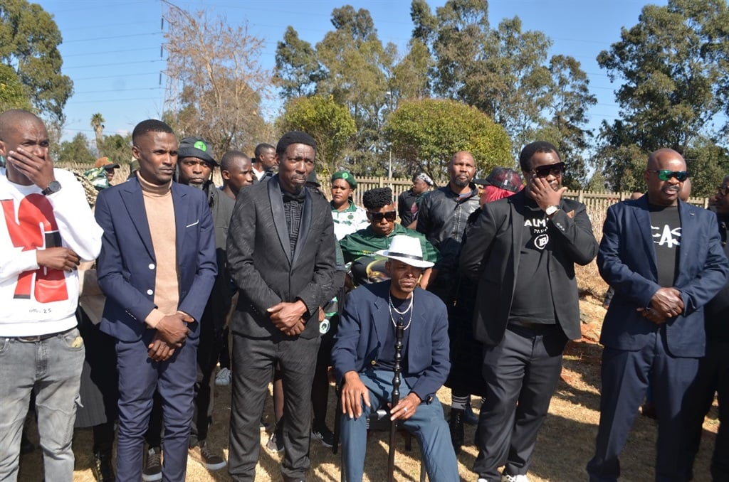 WATCH: Pain and Tributes as Oscar “Madluphuthu” Mgudlwa Laid to Rest ...