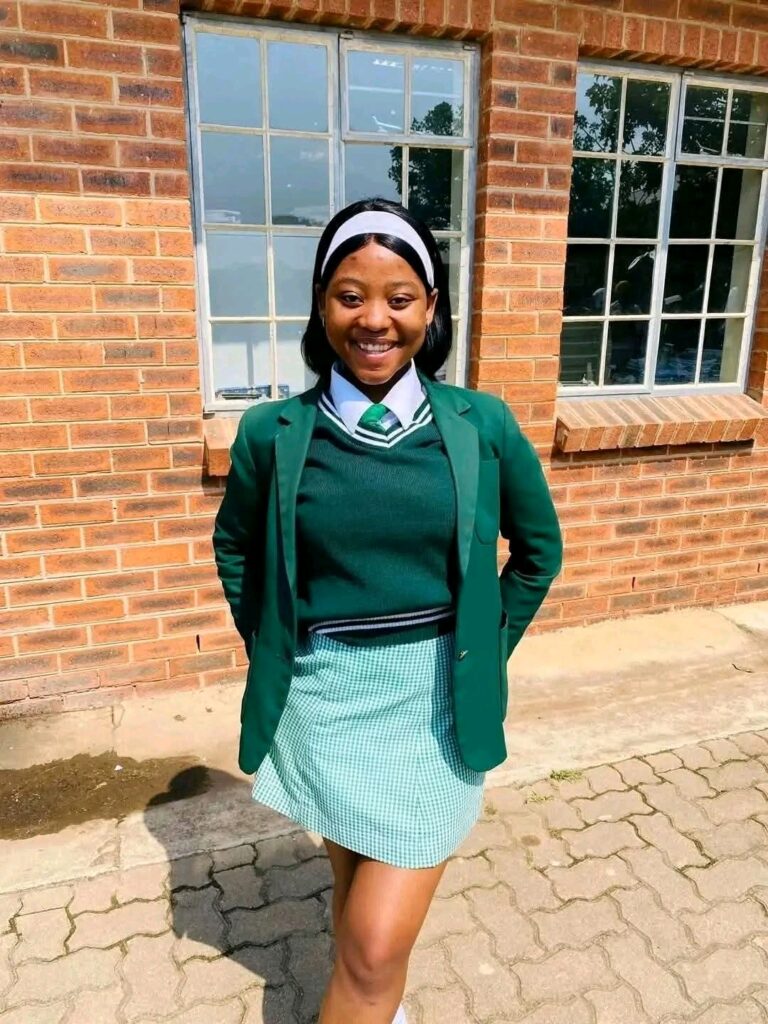 Naledi Aphiwe Returns to School and Graduates, Marking a New Chapter in ...
